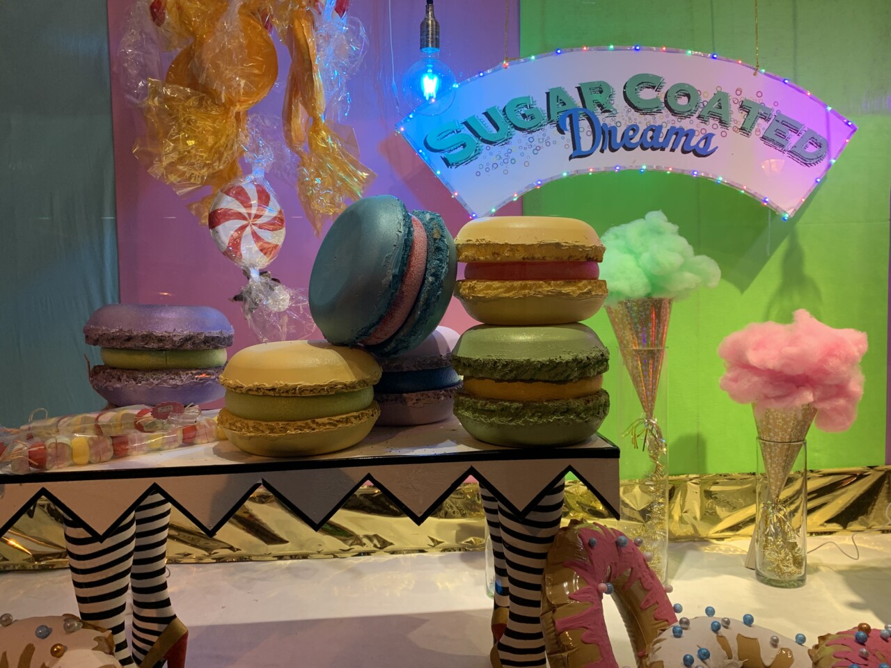 PHOTOS: Bob Whittingham's annual Christmas windows unveiled downtown ...