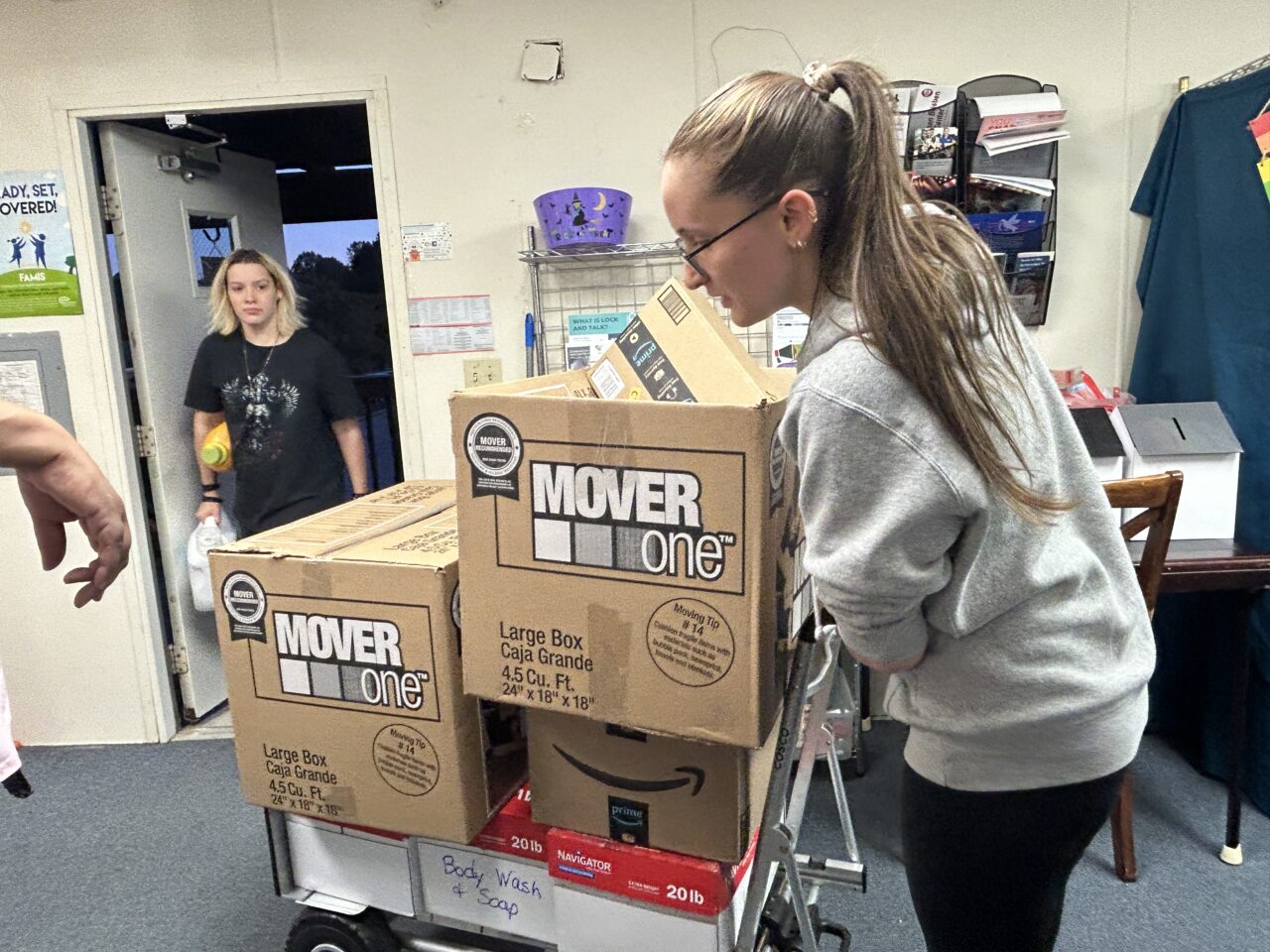 PHOTOS: Rock Out, Knock Out Homelessness fills Treasure House ...